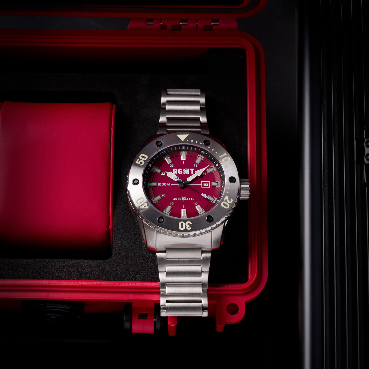 SURGE RED